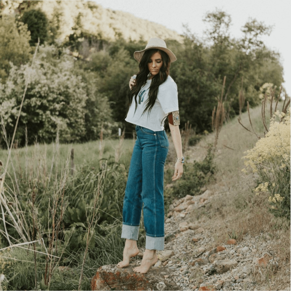 8 Easy And Effective Ways To Dress Up A Boring Outfit